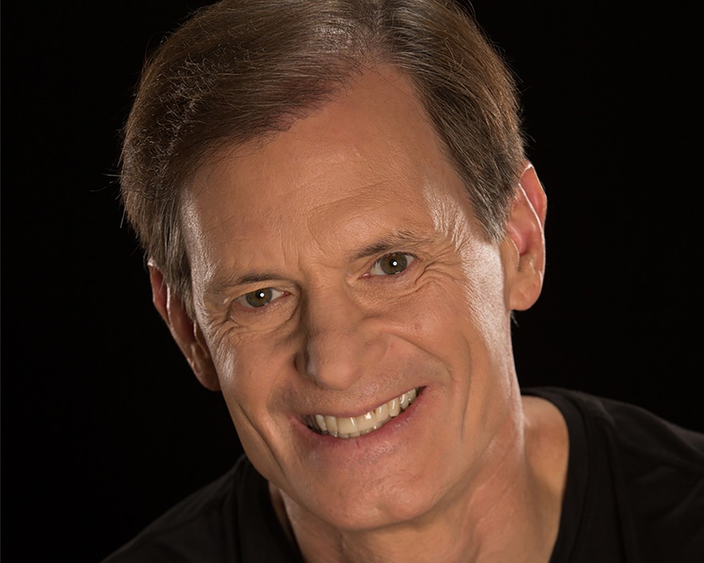 Giovanni Livera Magician and Corporate Motivational Speaker