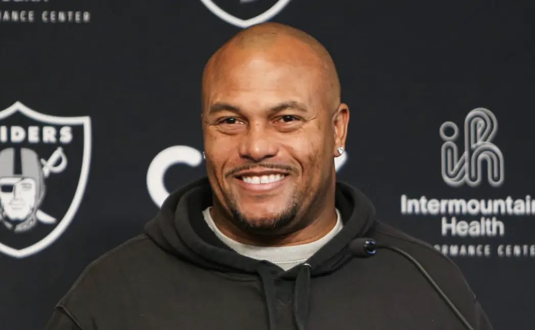 Antonio Pierce - Eagles Talent